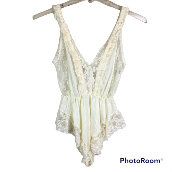 Vintage | Intimates & Sleepwear | Vintage Cream Lace Semi Sheer ...